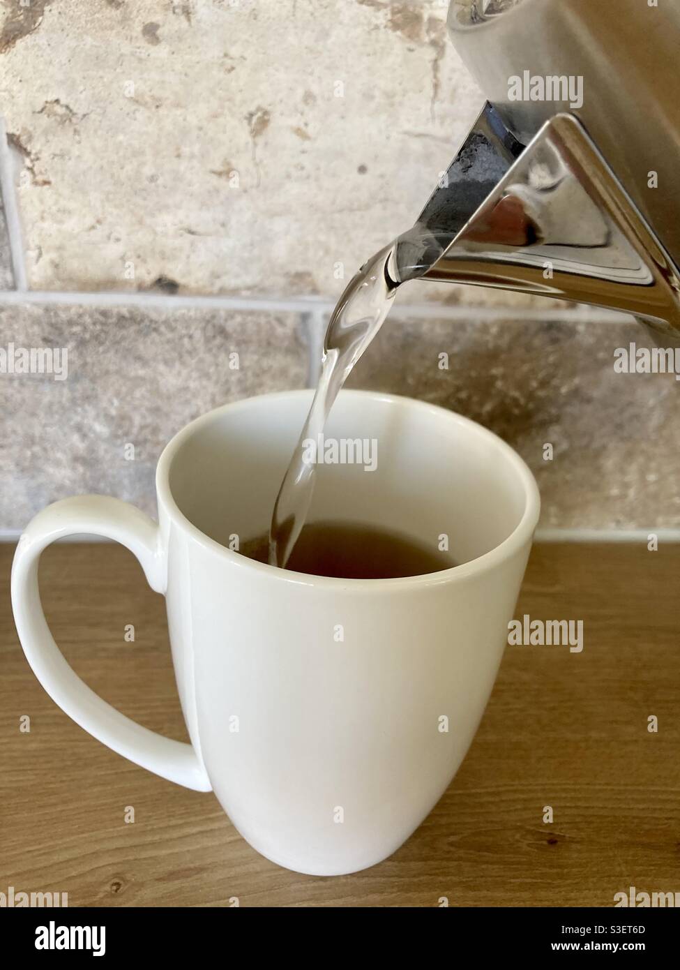 Making tea hi-res stock photography and images - Alamy