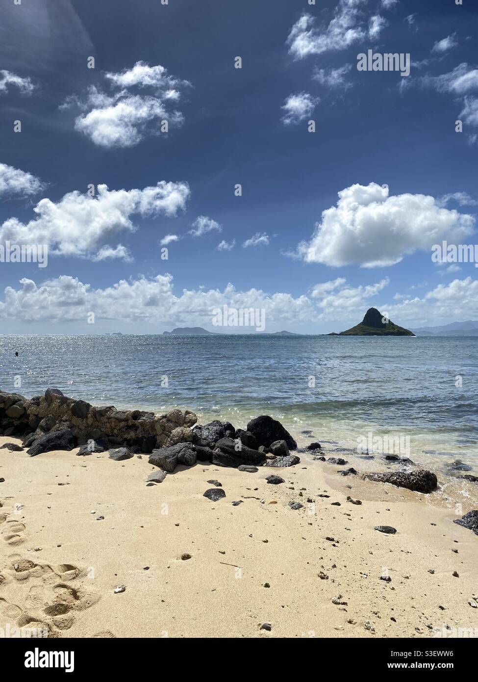 Chinamans hat hi-res stock photography and images - Alamy