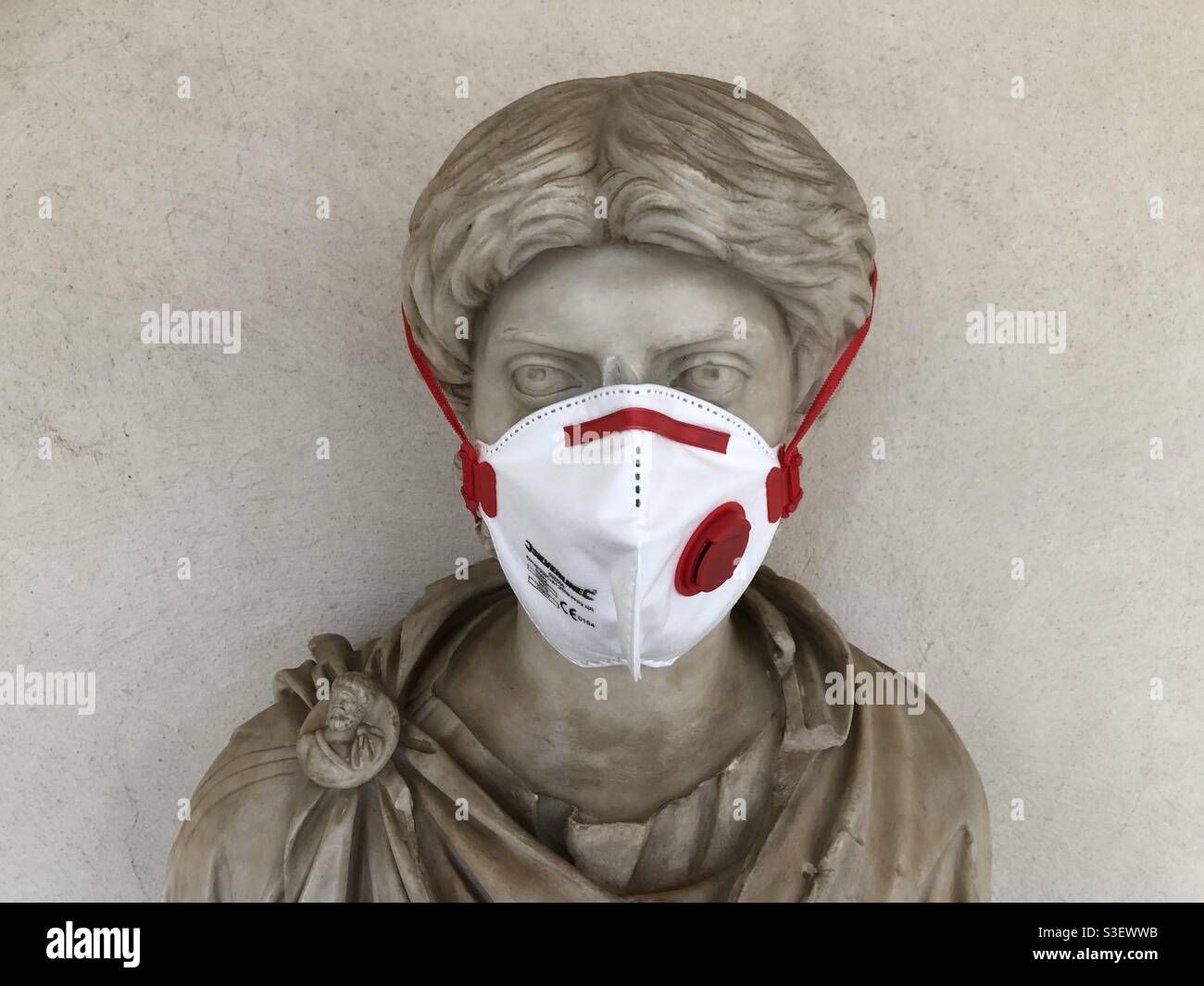 Ppe mask hi-res stock photography and images - Alamy
