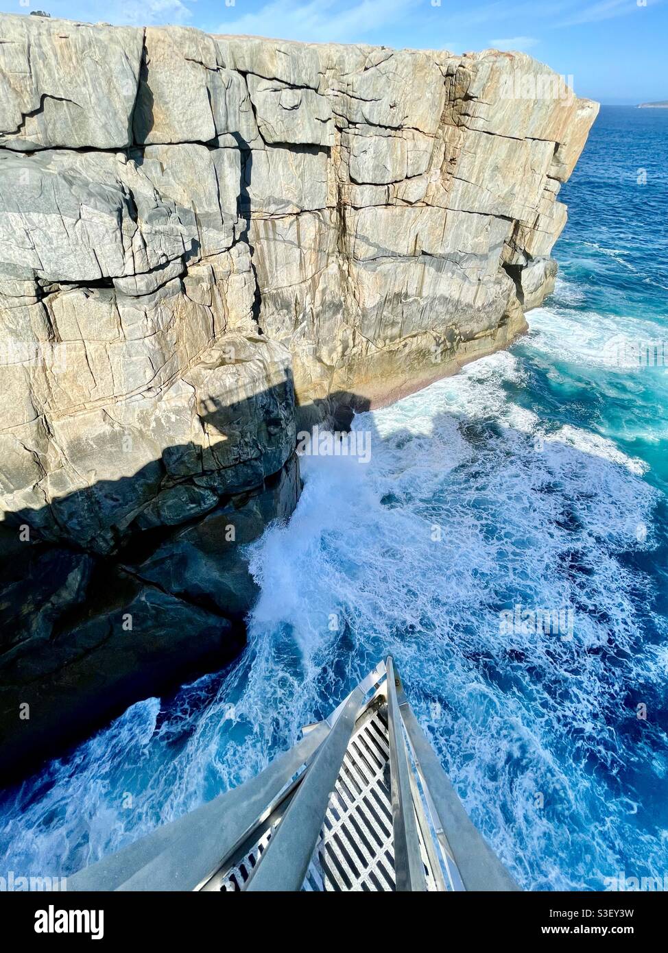 Cantilevered platform hi-res stock photography and images - Alamy