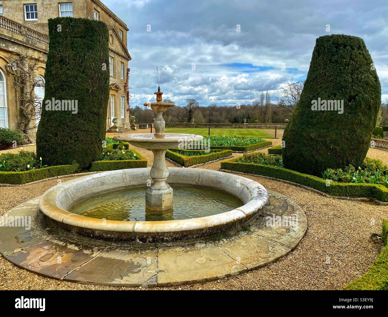 Bowood house hi-res stock photography and images - Alamy