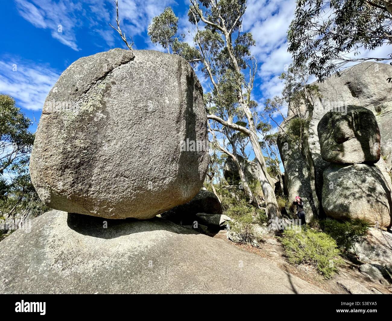 Balancing rock hi-res stock photography and images - Alamy