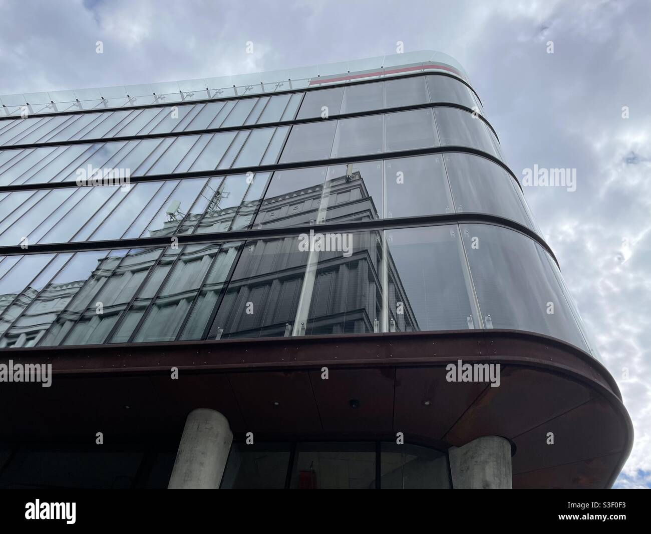 Old concrete building hi-res stock photography and images - Alamy