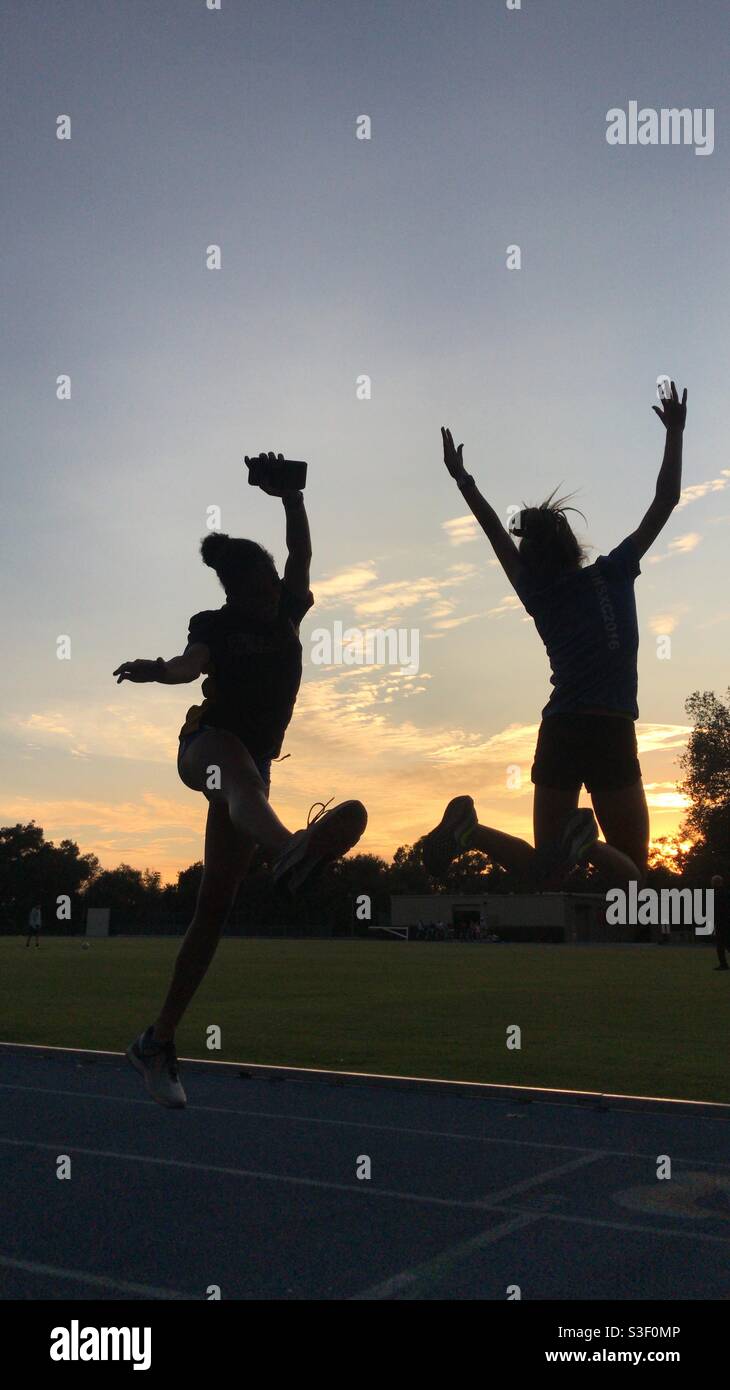 Girls track and field hi-res stock photography and images - Alamy