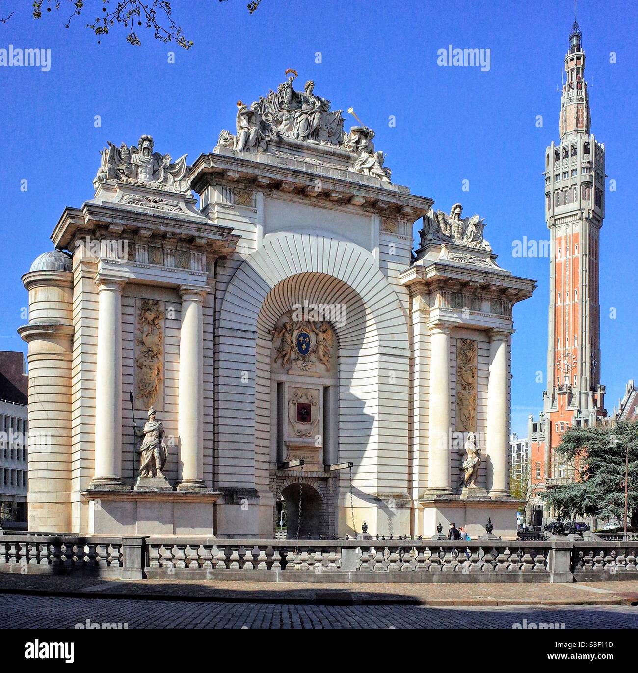 Porte de paris lille hi-res stock photography and images - Alamy