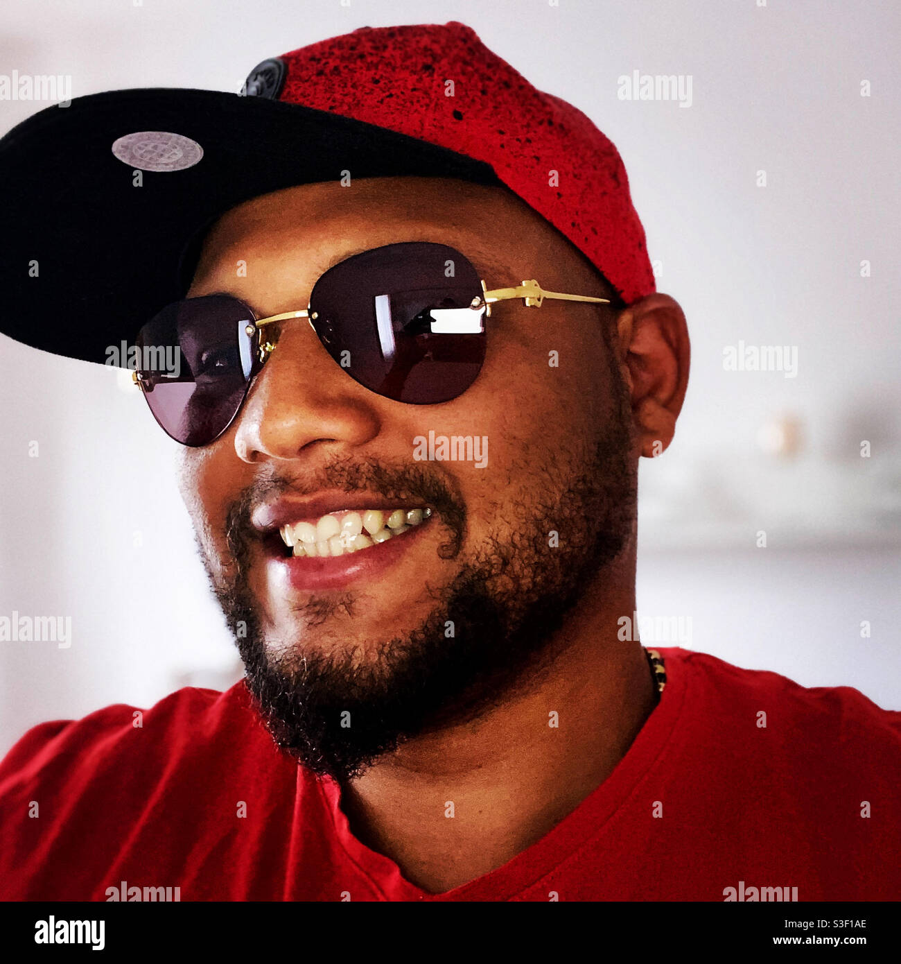 Sonrisa modelo hi-res stock photography and images - Alamy