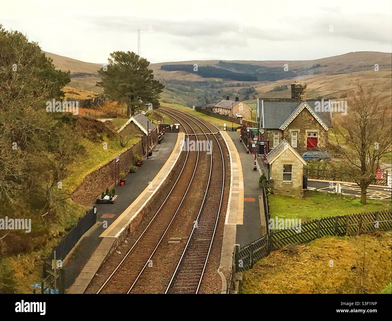 Dent railway station hi-res stock photography and images - Alamy