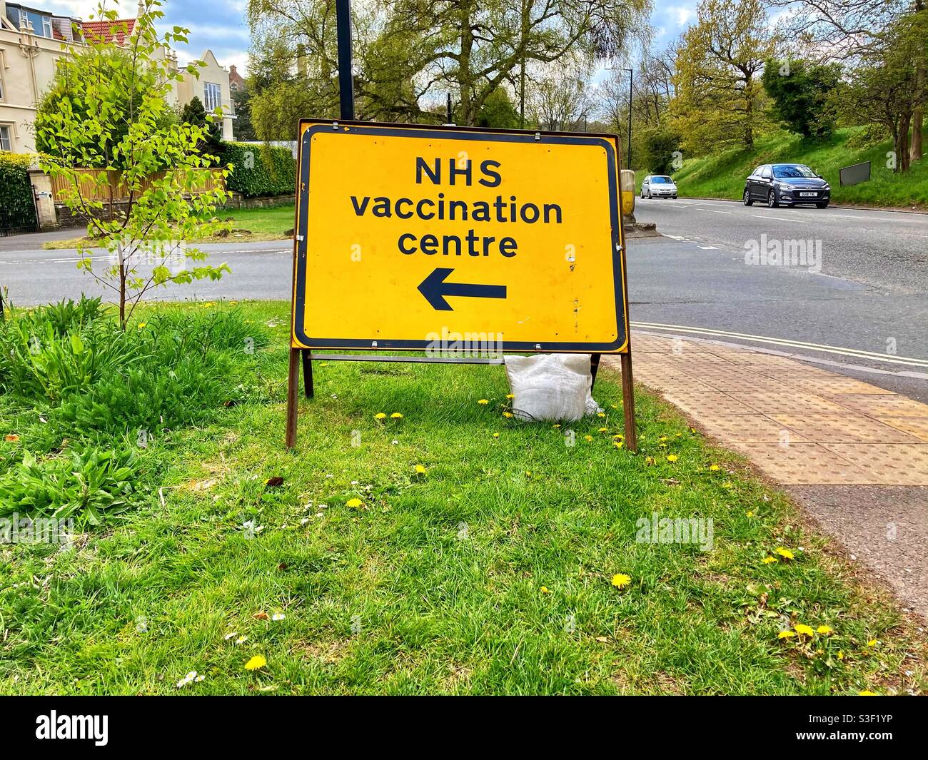 Vaccination road sign hi-res stock photography and images - Alamy