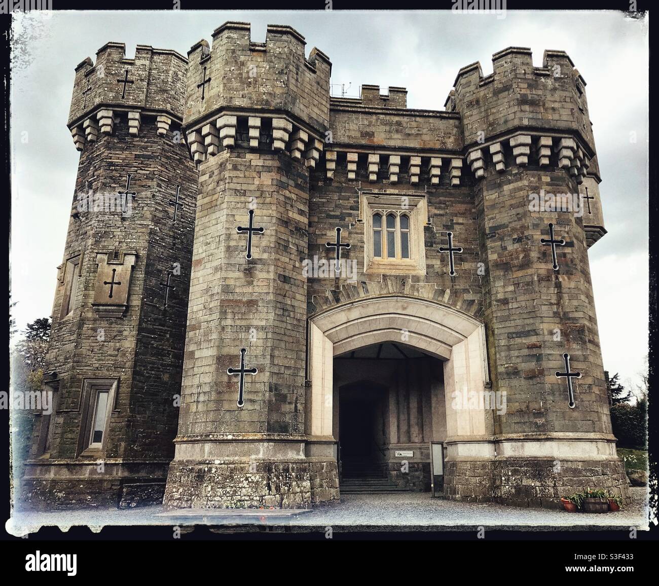 Wray castle hi-res stock photography and images - Alamy