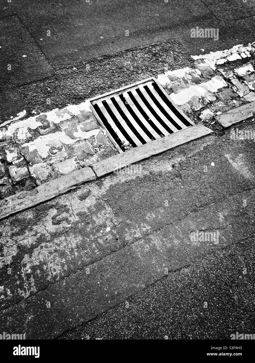 Roadside Metal Drain Cover High Resolution Stock Photography and Images ...