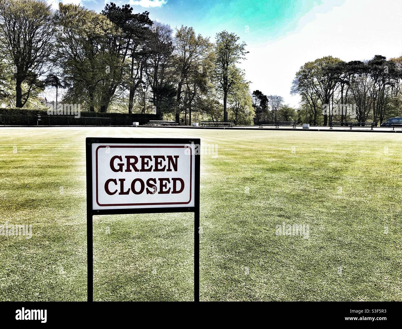 Bowling green closed hi-res stock photography and images - Alamy