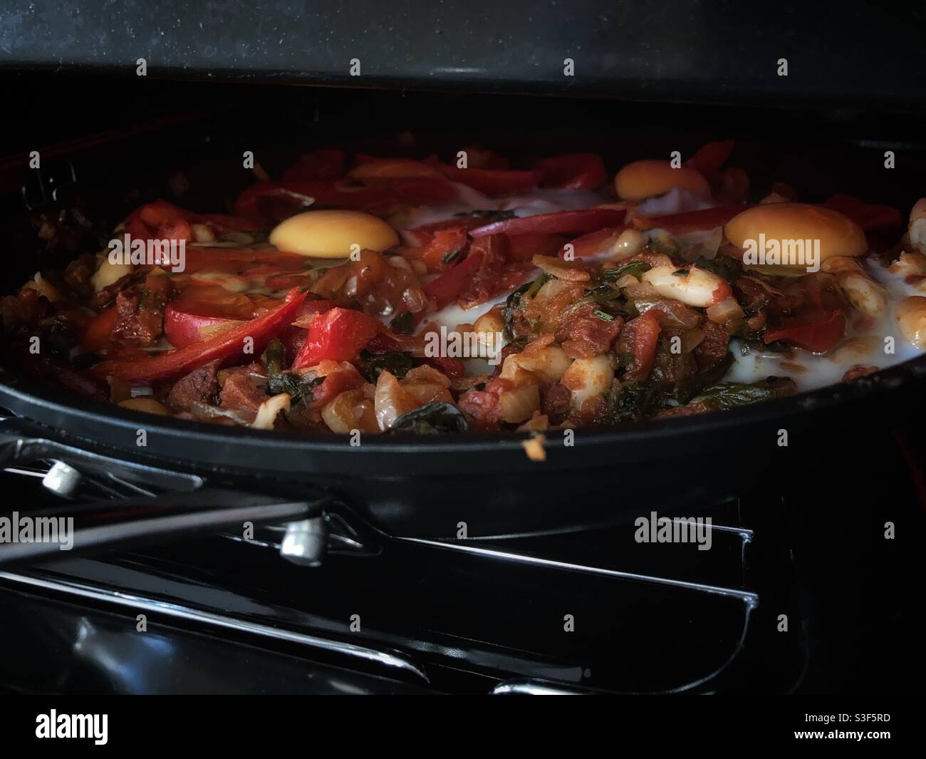 Grill section hi-res stock photography and images - Alamy