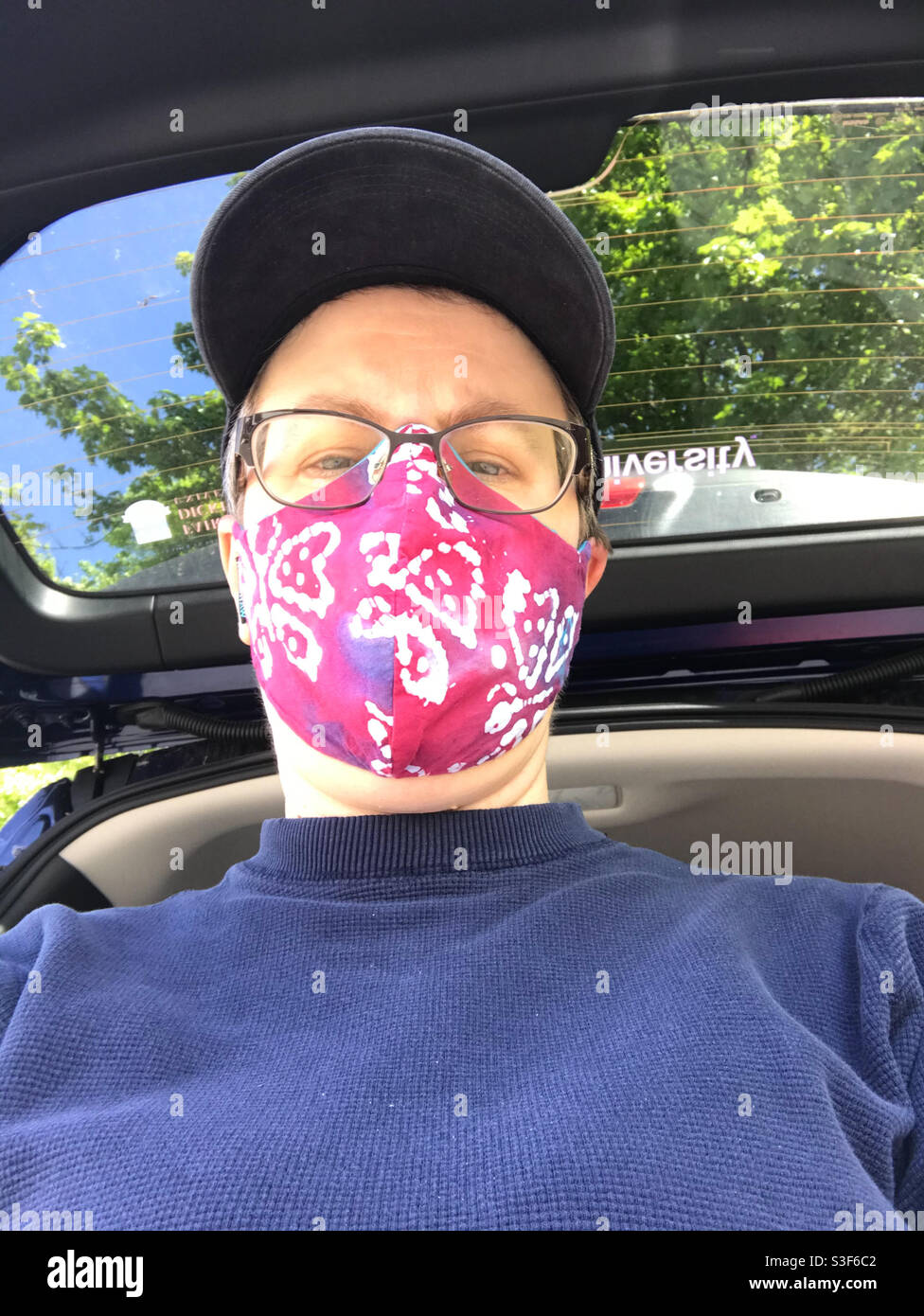 Fabric mask hi-res stock photography and images - Alamy