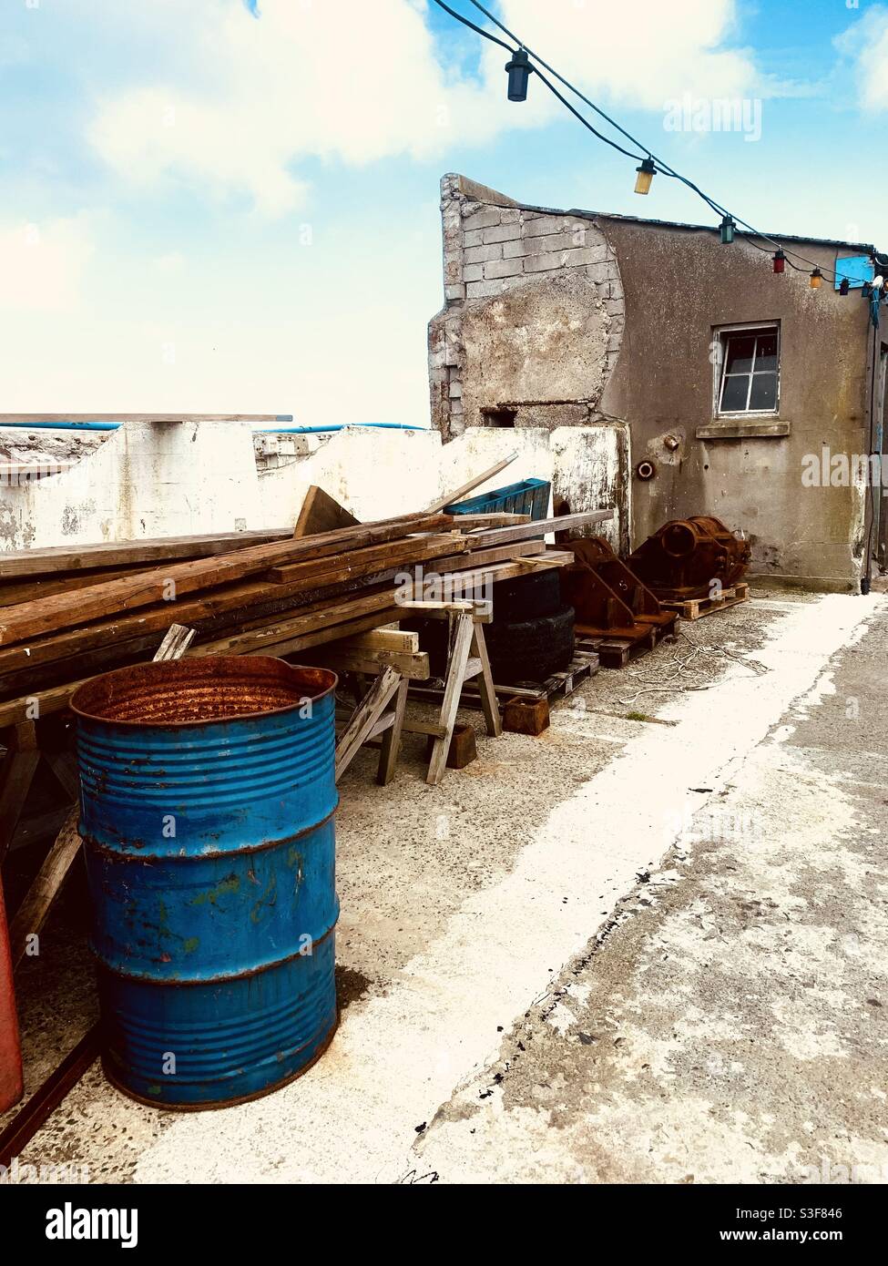 Timber and industrial harbour hi-res stock photography and images - Alamy