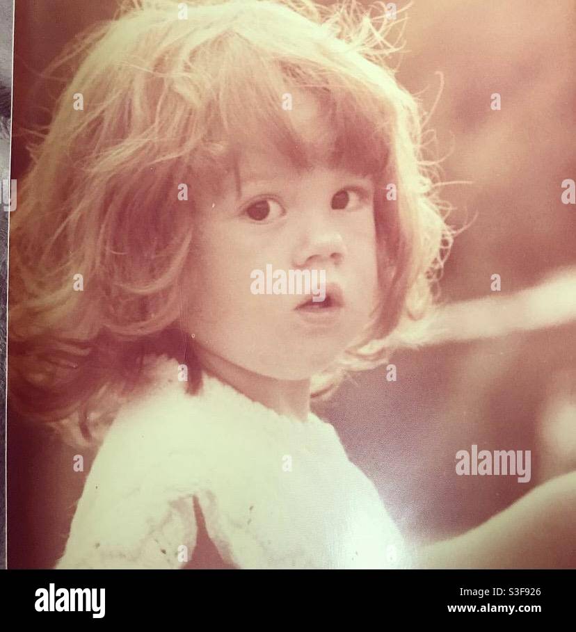 Photo of child hi-res stock photography and images - Alamy