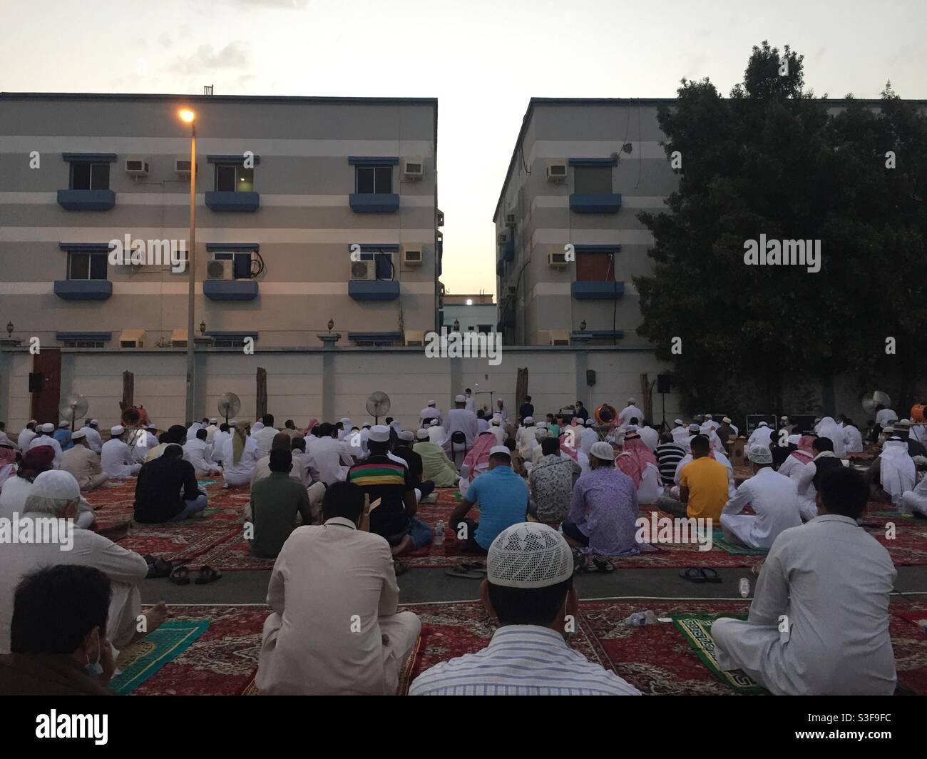Eid prayer saudi hi-res stock photography and images - Alamy