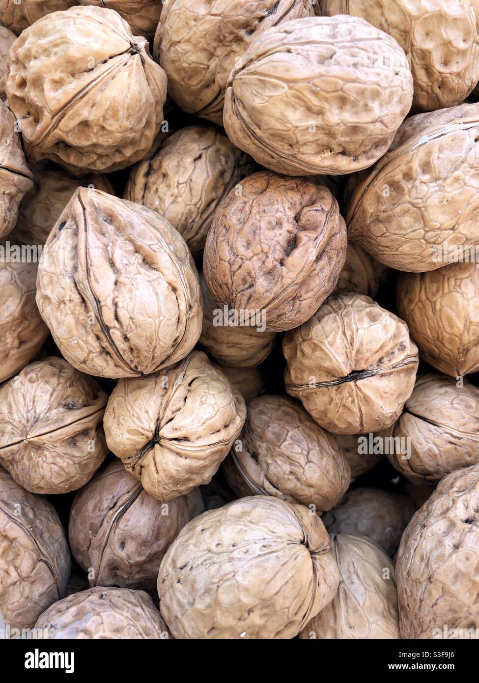 Walnuts close hi-res stock photography and images - Alamy