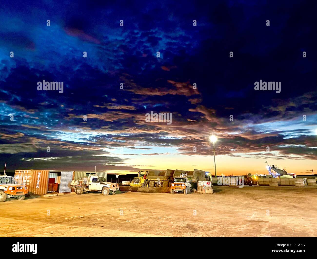 Land cruiser australia hi-res stock photography and images - Alamy