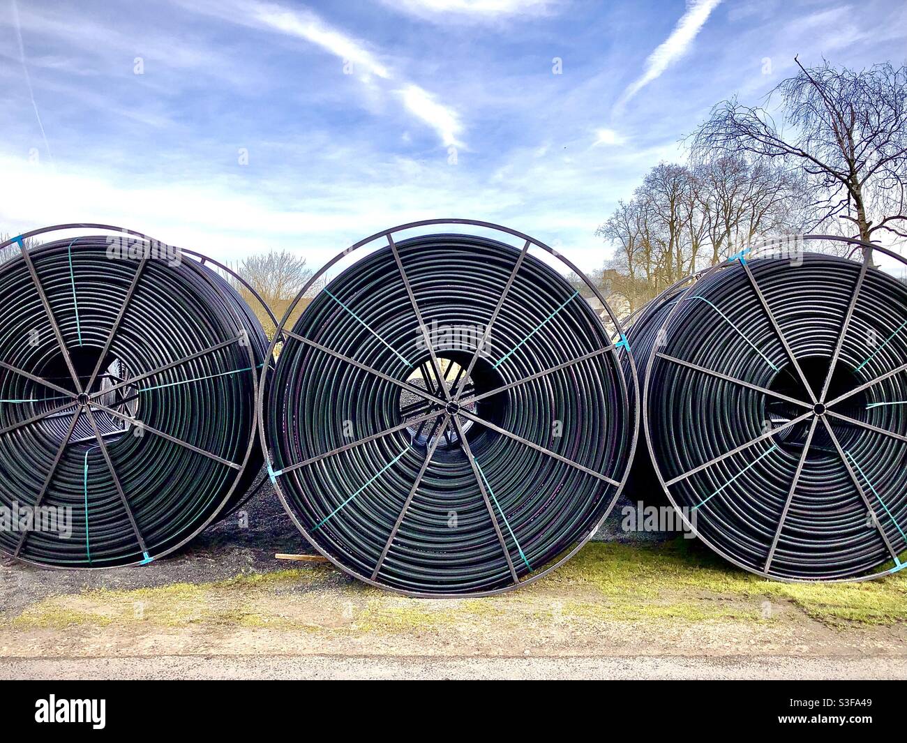 Fiber optic cable hi-res stock photography and images - Alamy
