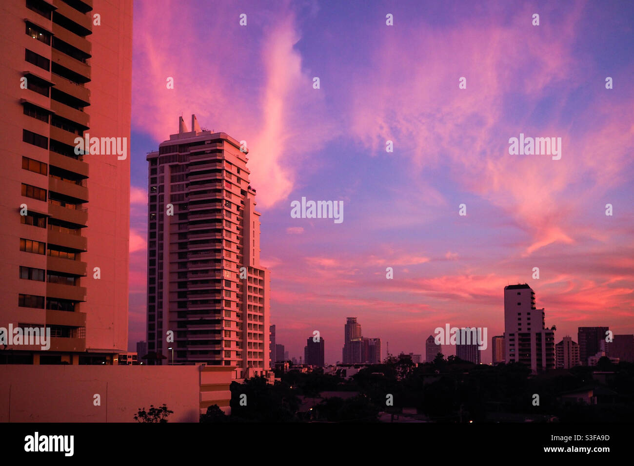 Southeast asia sunset hi-res stock photography and images - Alamy