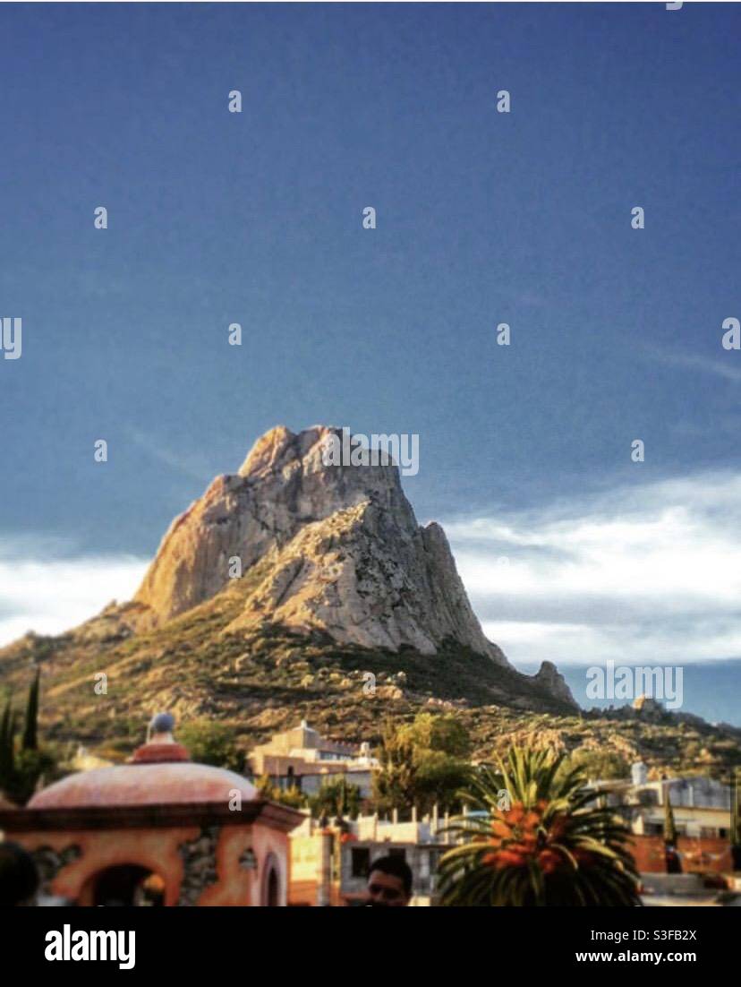 De bernal hi-res stock photography and images - Alamy