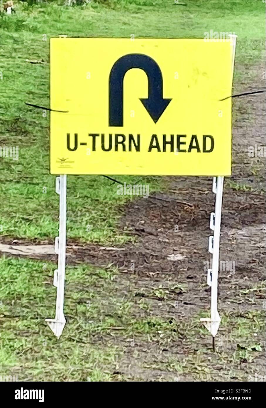 U turn sign hi-res stock photography and images - Alamy