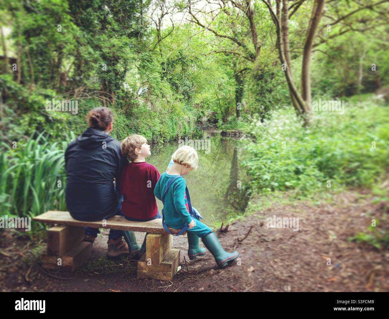 Family outing hi-res stock photography and images - Alamy