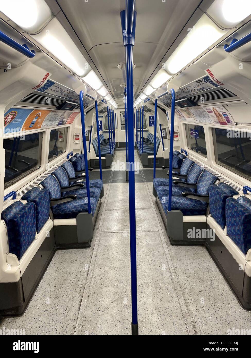Northern line hi-res stock photography and images - Alamy