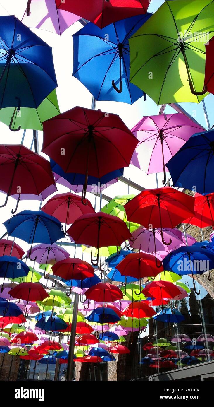 Umbrella art hi-res stock photography and images - Alamy