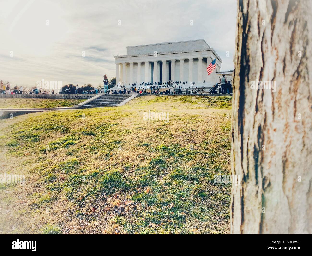 Lincoln memorial from a distance hi-res stock photography and images ...