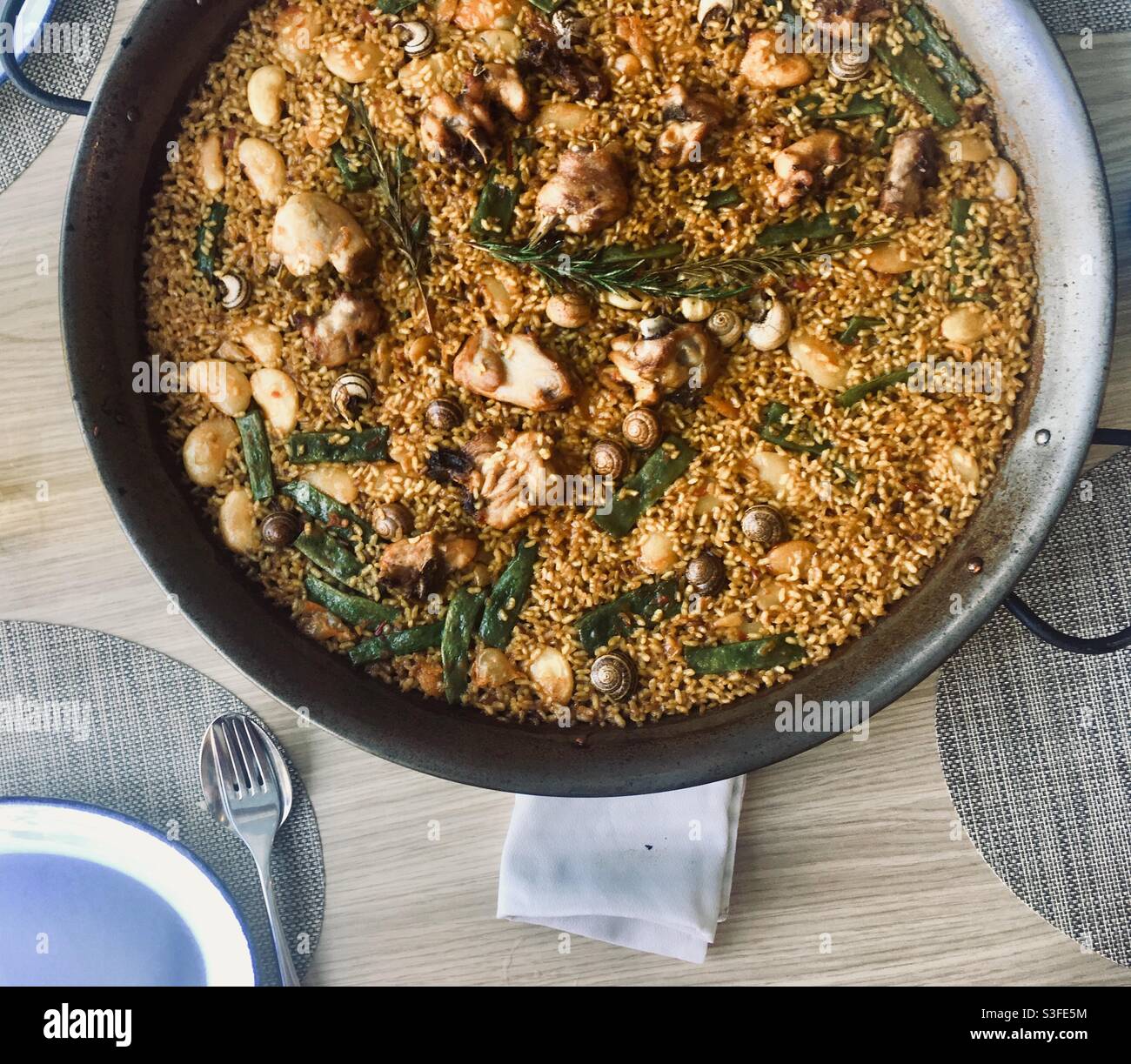 Paella valencia snails hi-res stock photography and images - Alamy