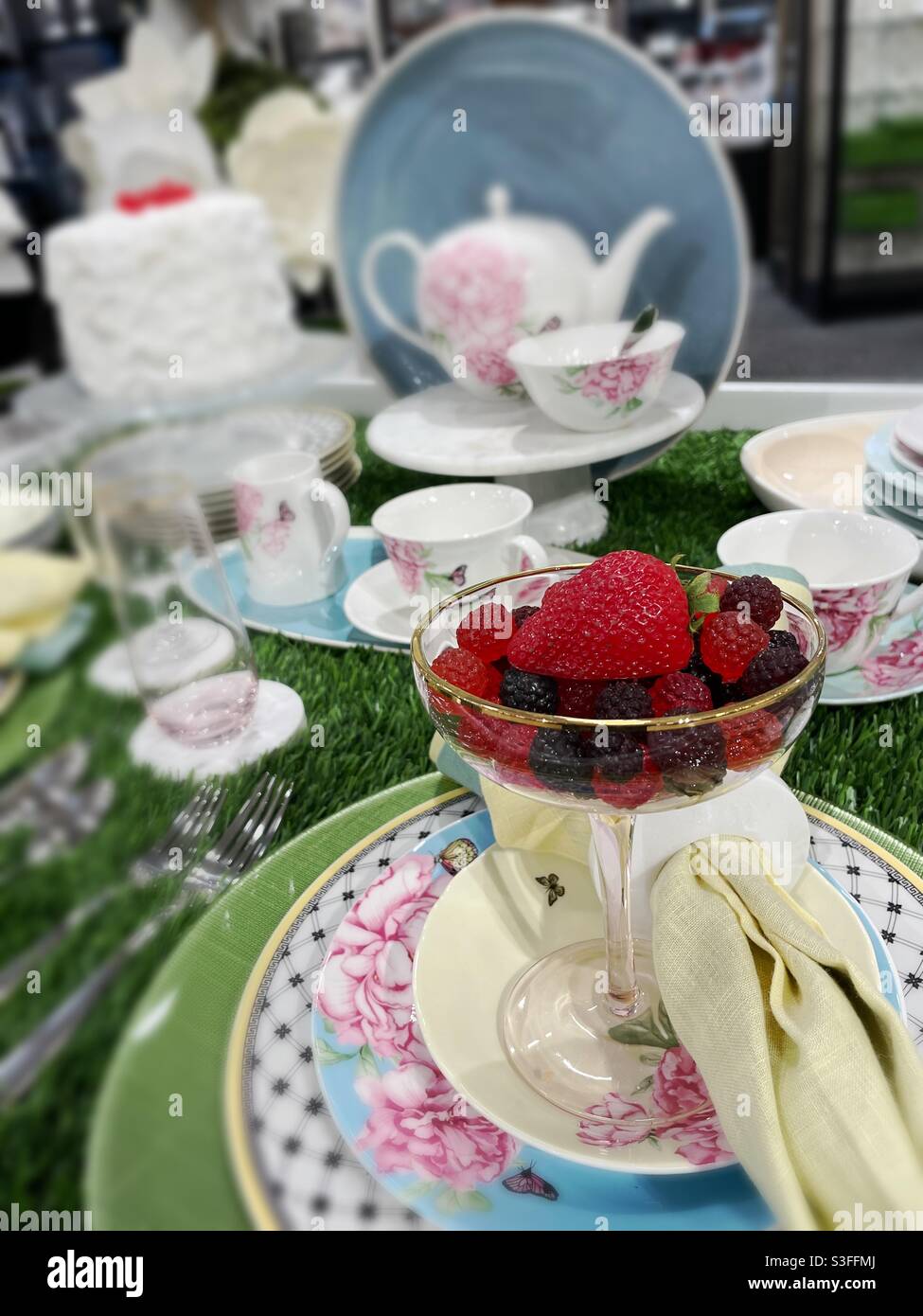 China Display in a upscale department store, USA Stock Photo - Alamy