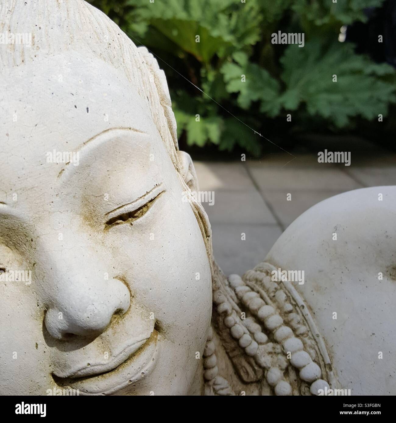 Pale statue hi-res stock photography and images - Alamy