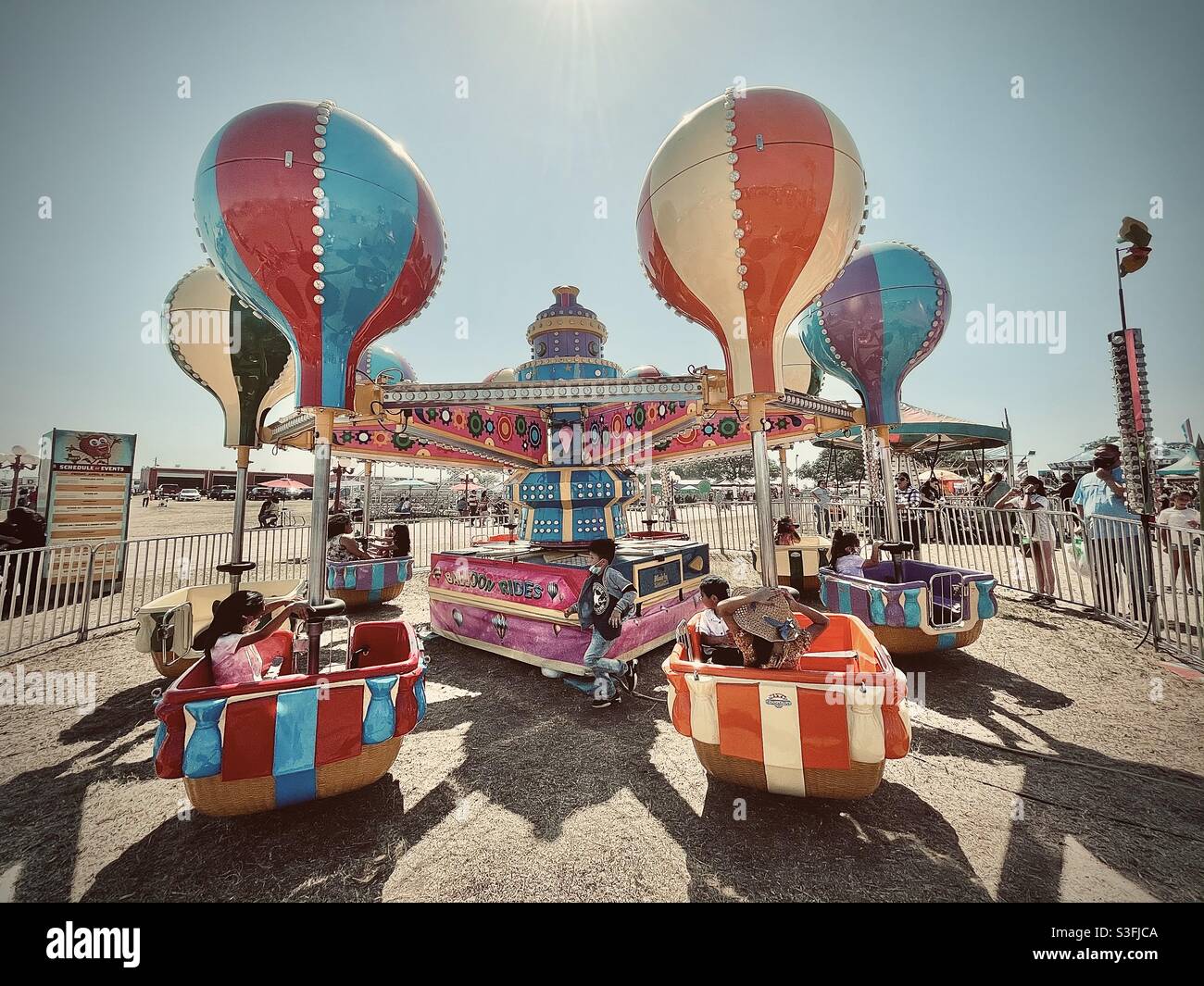Carnival kiddie ride hi-res stock photography and images - Alamy