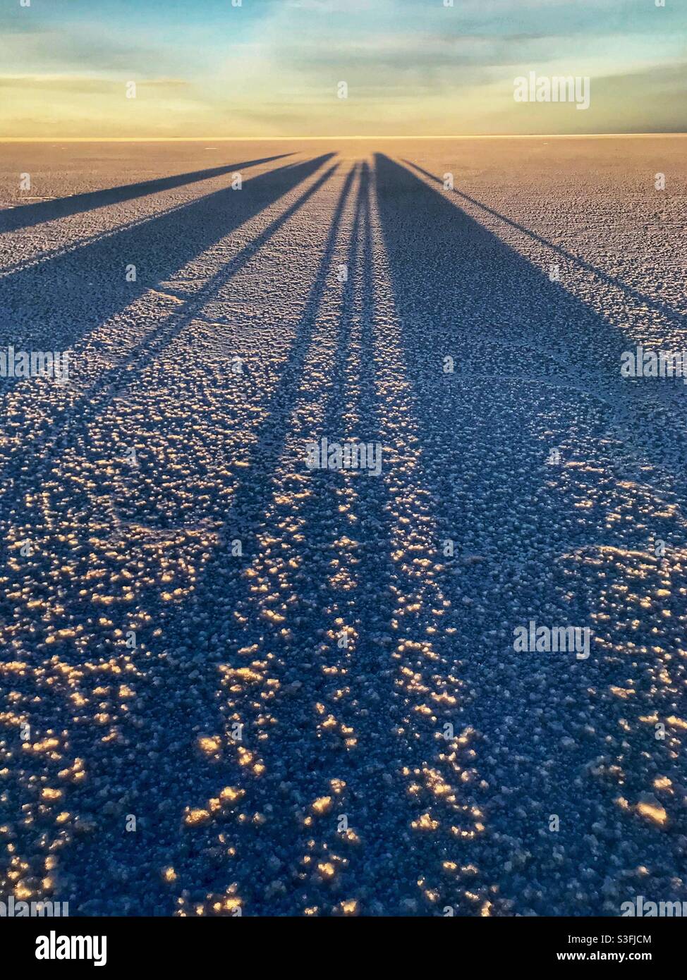 Long sunset shadows hi-res stock photography and images - Alamy
