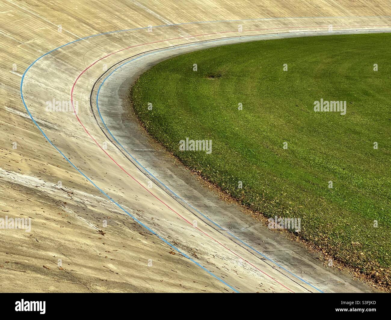 Concrete velodrome, outdoor cycle racing track Stock Photo - Alamy