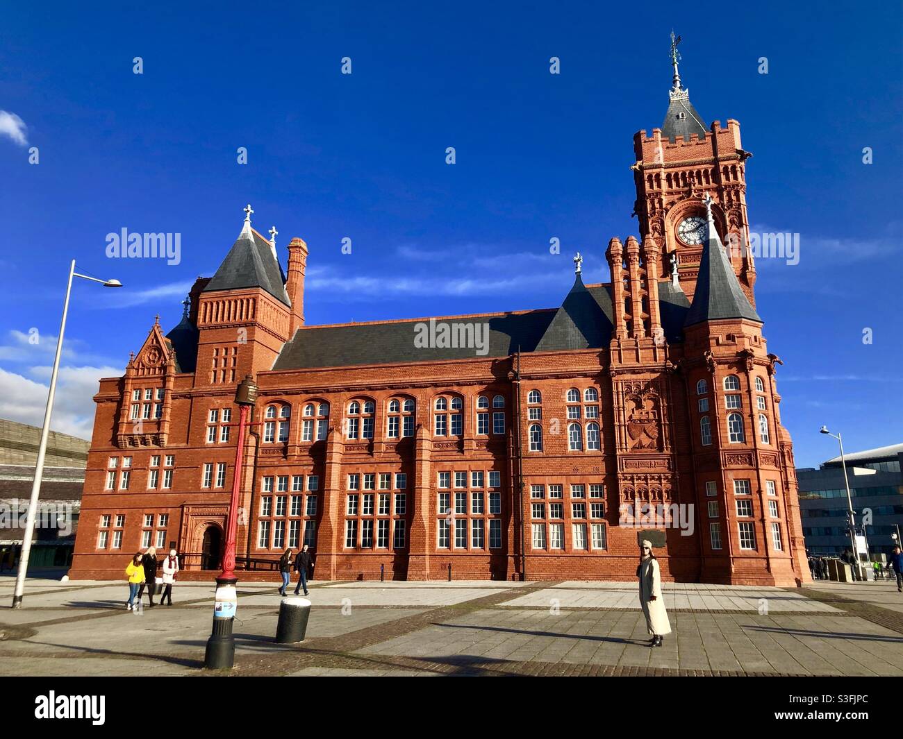 Cardiff docklands hi-res stock photography and images - Alamy