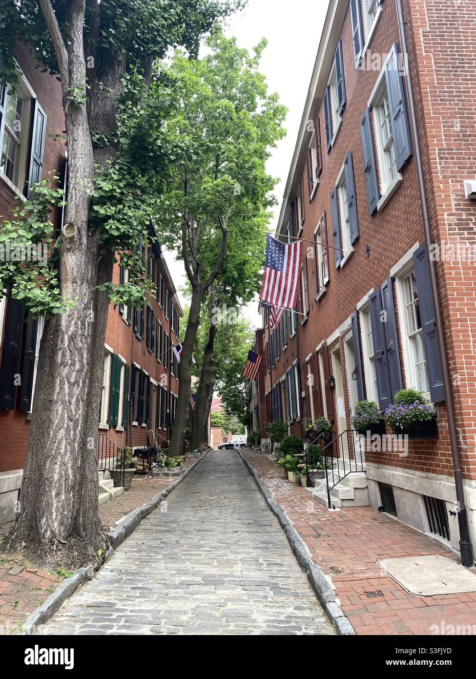 Colonial pennsylvania flag hi-res stock photography and images - Alamy