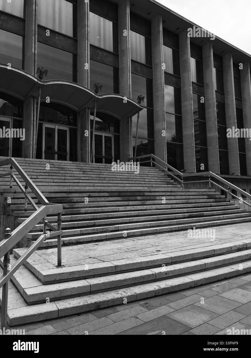 Manchester crown courts Black and White Stock Photos & Images - Alamy