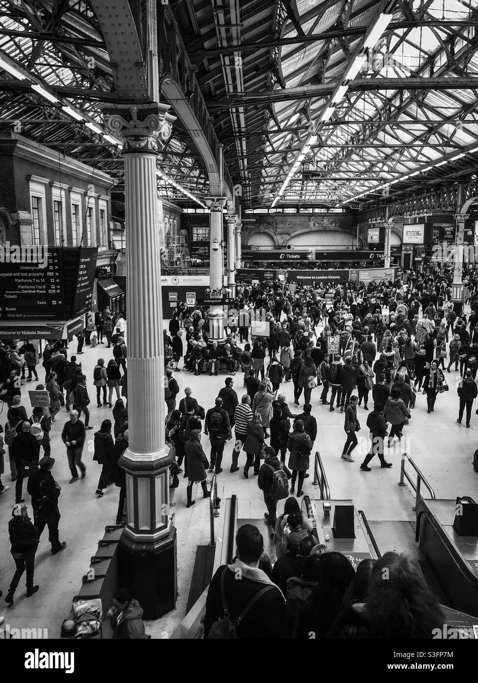 Victoria london people Black and White Stock Photos & Images - Alamy