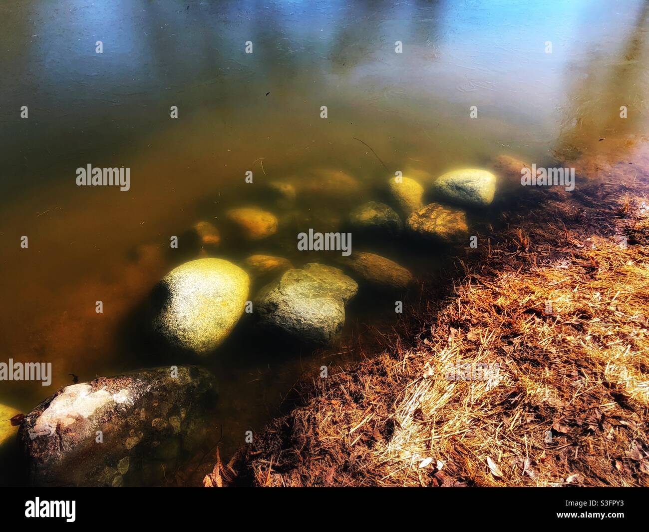 Stones lake hi-res stock photography and images - Alamy