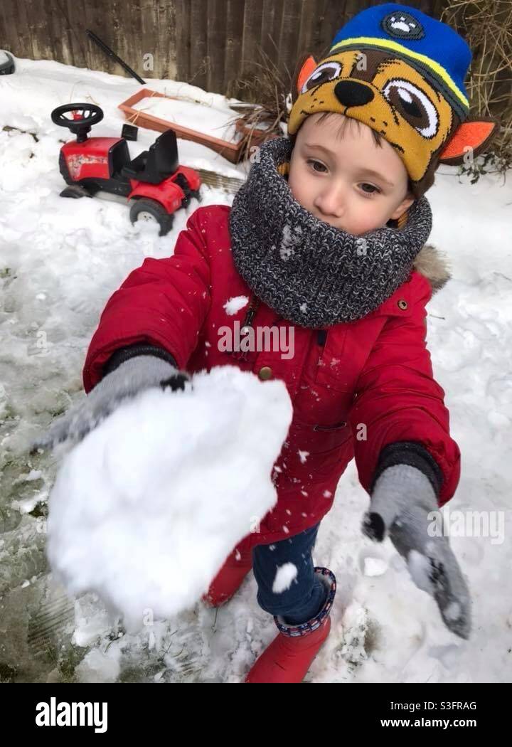 Lets play snow fighting hi-res stock photography and images - Alamy