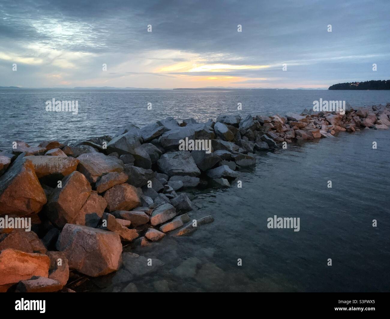 Whiterock hi-res stock photography and images - Alamy