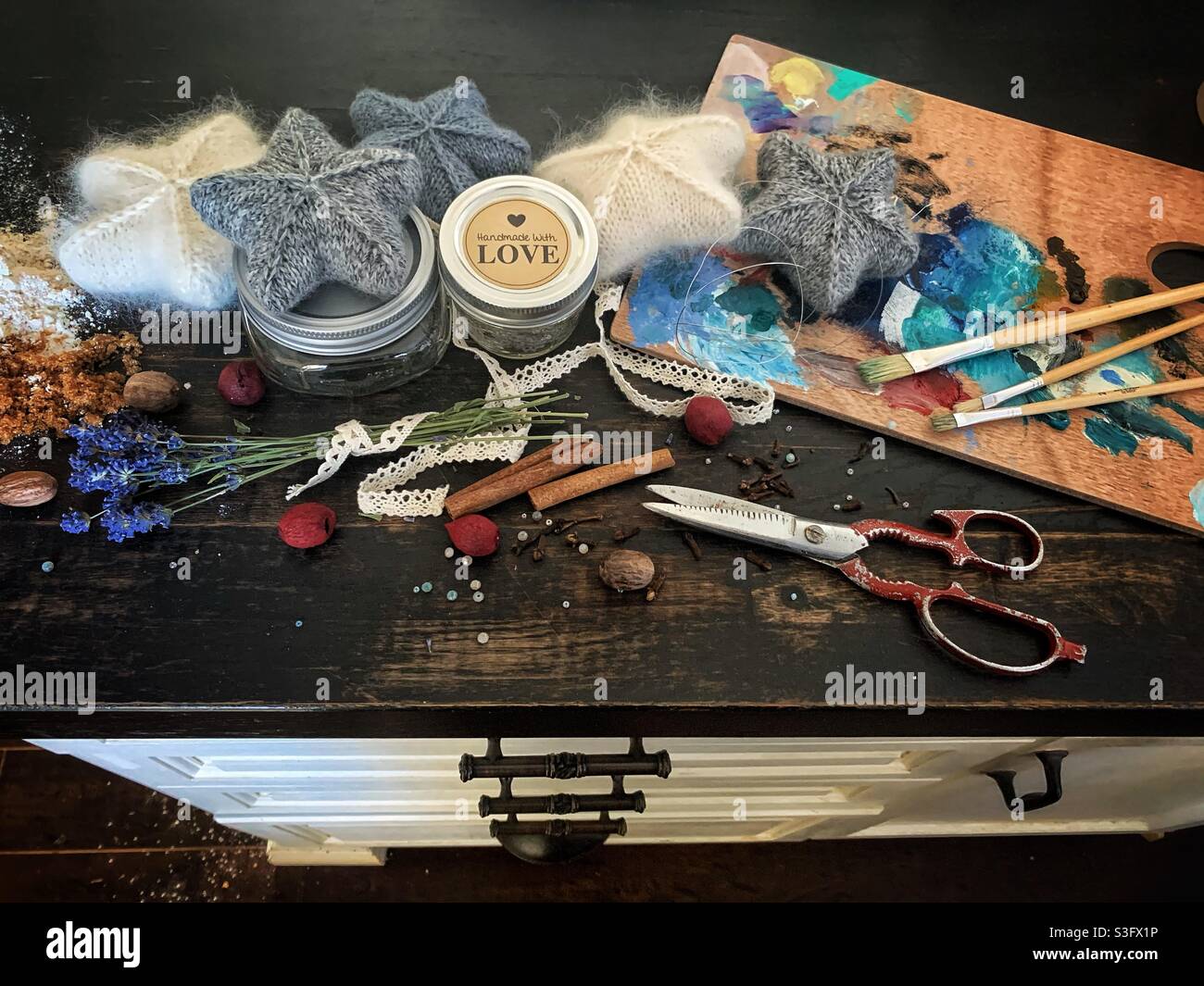Articles stic hi-res stock photography and images - Alamy