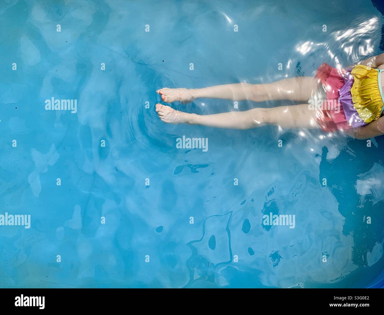 Cooling off legs hi-res stock photography and images - Alamy