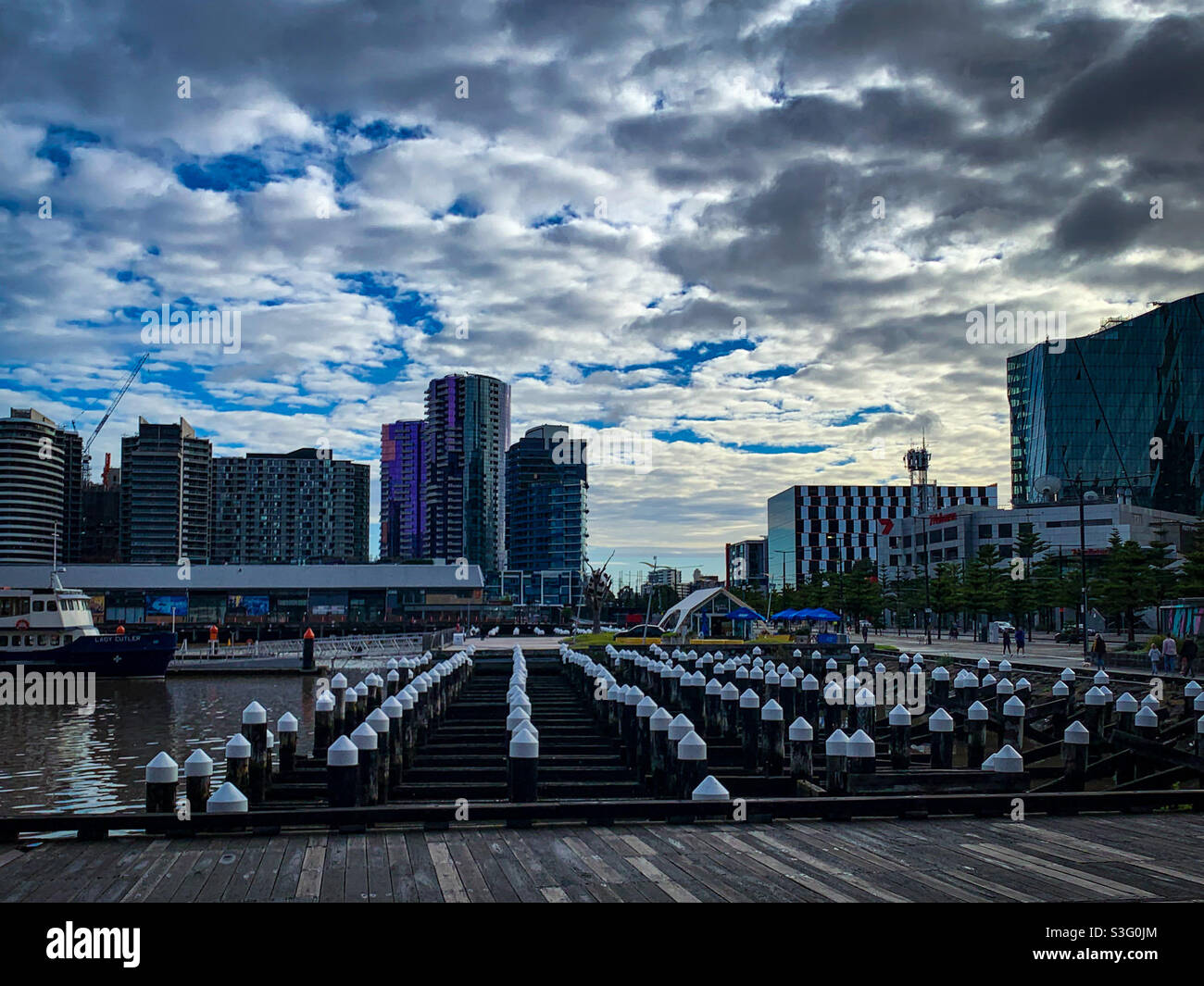 Melbourne docklands victoria harbour melbourne hi-res stock photography ...