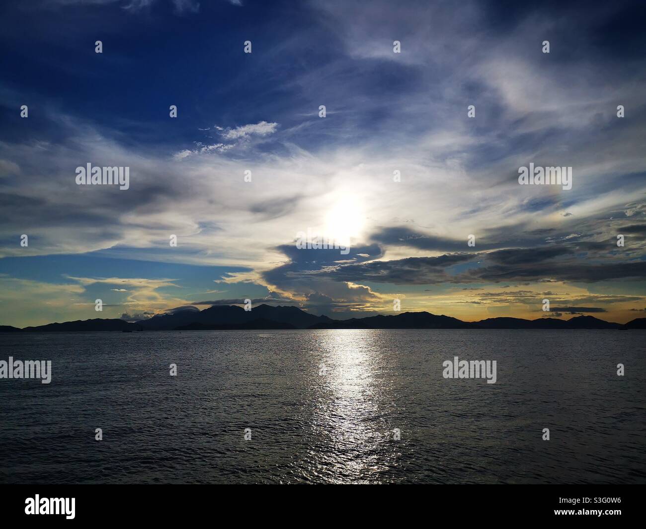 Outlaying islands hi-res stock photography and images - Alamy