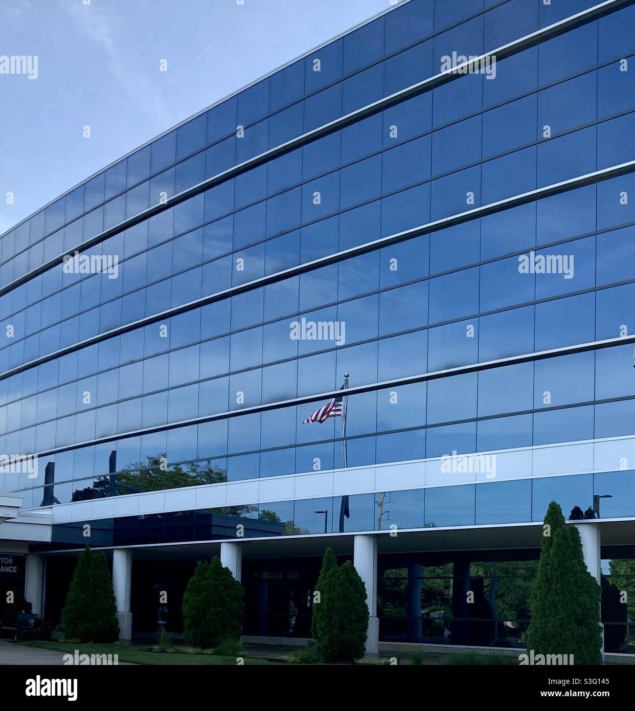 Flag reflection hi-res stock photography and images - Alamy