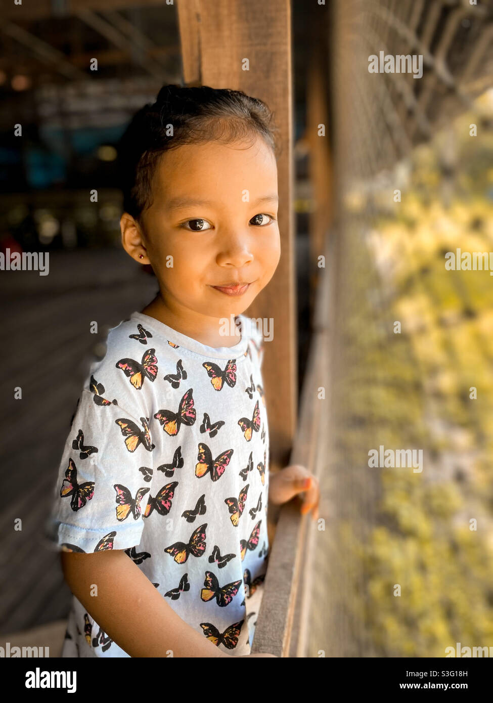 Malay smile hi-res stock photography and images - Alamy