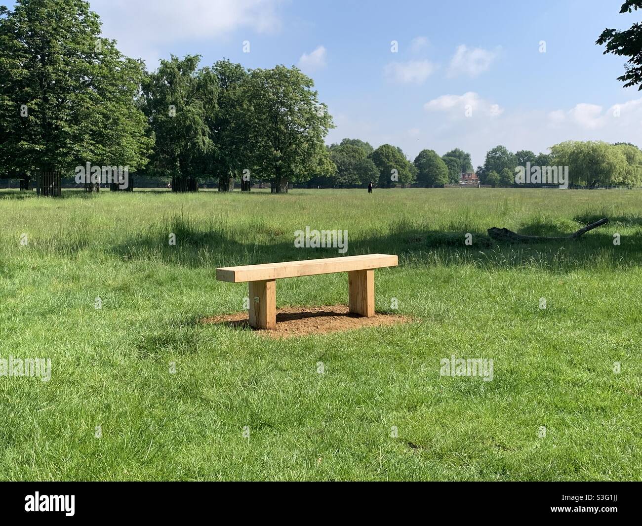 Thinking bench hi-res stock photography and images - Alamy